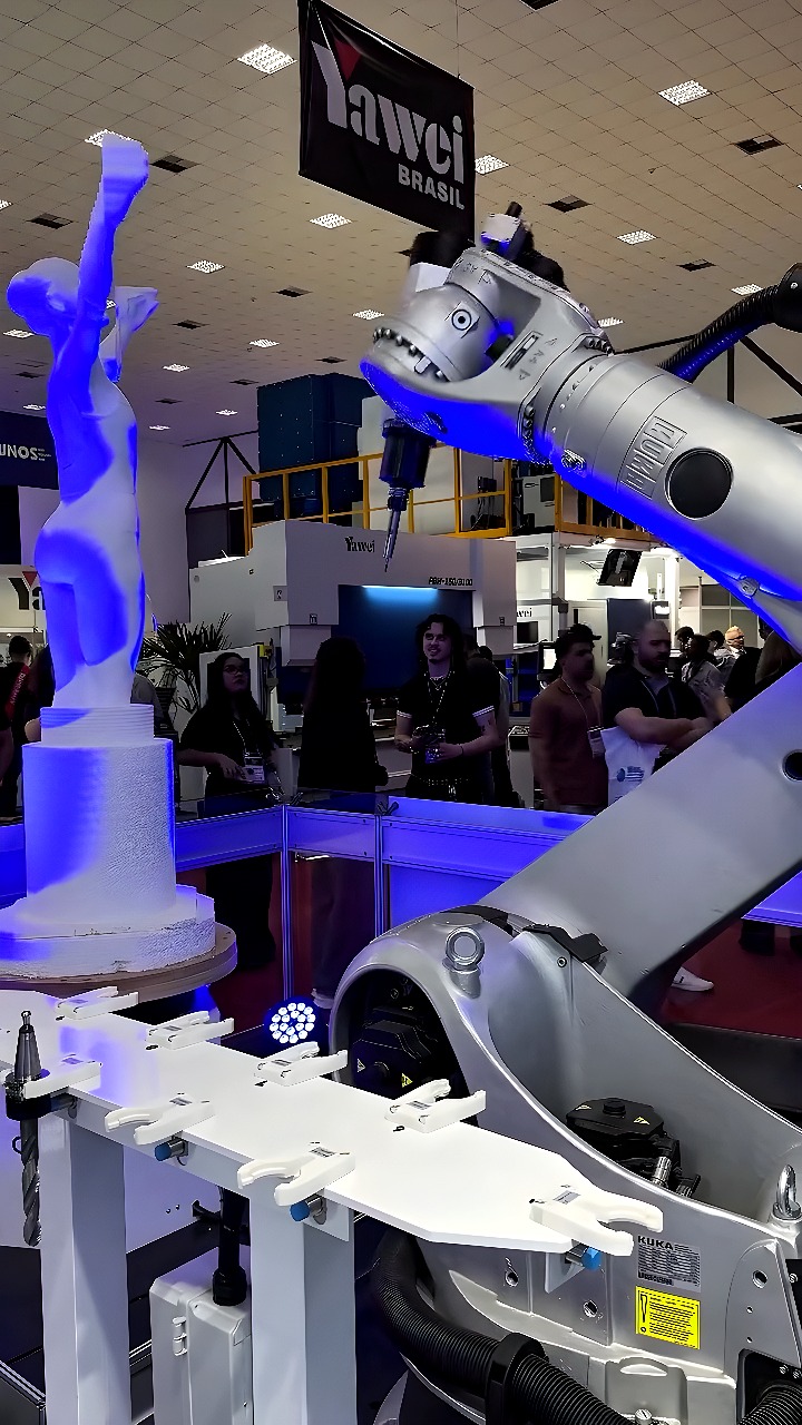 Robotic Precision in Sculpture and Manufacturing